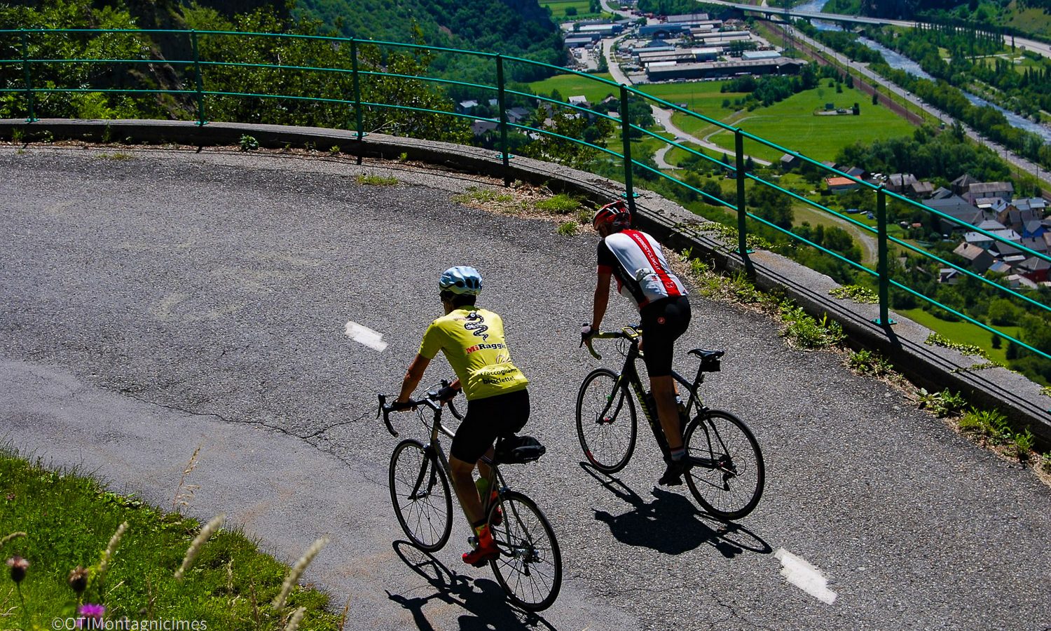 Montvernier, petit village authentique de Maurienne connu pour ses lacets